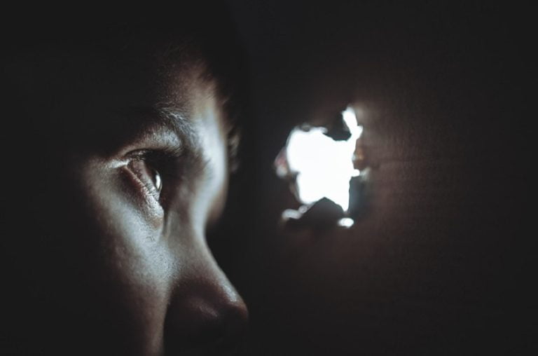 Signs, Causes, and Treatment for Ombrophobia (Fear of Rain) - DiseaseFix